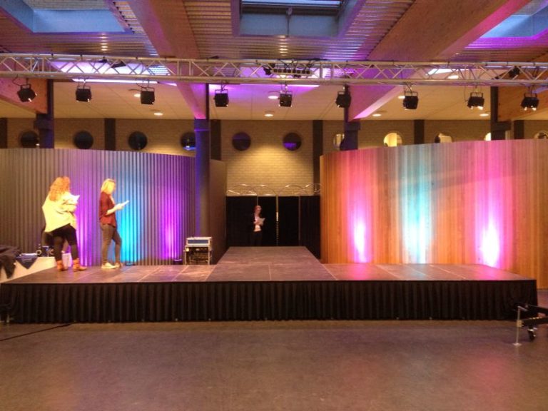 Podiumelement prijs per m2 - leverbaar van 20cm tot 140cm hoog